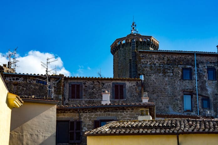 Marta sul lago di Bolsena | Borgando
