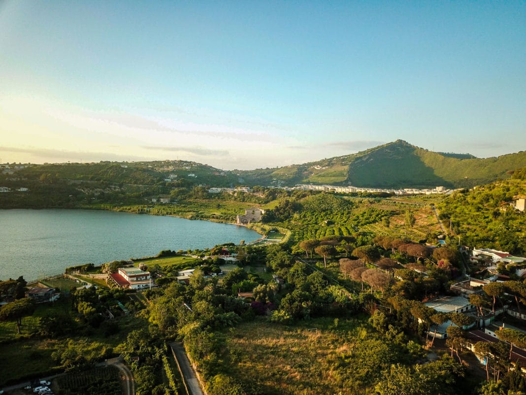 Lago d’Averno e Grotta della Sibilla | Borgando